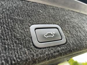 Grey Volvo XC60 2011 in Jelgava, with an engine capacity of 2.40 L and mileage of 286 thousand km for 9996 €, photo 21 on AUTOMOTO.COM.LV