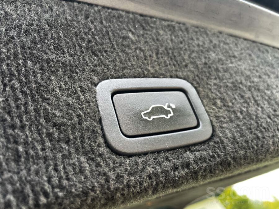 Grey Volvo XC60 2011 in Jelgava, with an engine capacity of 2.40 L and mileage of 286 thousand km for 9996 €, photo 21 on AUTOMOTO.COM.LV