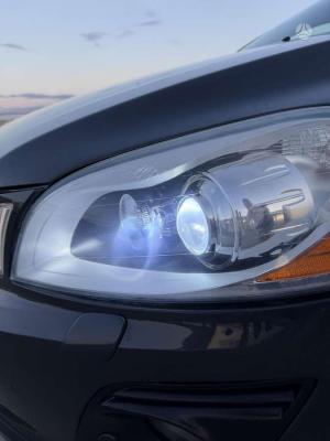 Grey Volvo XC60 2011 in Vilnius, with an engine capacity of 2.40 L and mileage of 335 thousand km for 4999 €, photo 7 on AUTOMOTO.COM.LV