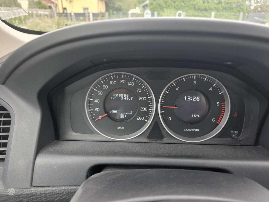 Серый Вольво ХС60 2011 в Вильнюс, объемом двигателя 1.98 л и пробегом 229 тыс. км за 6700 €, фото 9 на AUTOMOTO.COM.LV