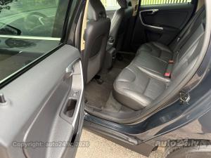 Pelēks Volvo XC60 2011 Tallina, ar dzinēja tilpumu 2.00 L un nobraukumu 299 tūkst. km par 7490 €, foto 7 vietnē AUTOMOTO.COM.LV