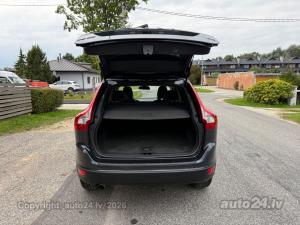 Pelēks Volvo XC60 2011 Tallina, ar dzinēja tilpumu 2.00 L un nobraukumu 299 tūkst. km par 7490 €, foto 9 vietnē AUTOMOTO.COM.LV