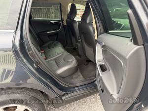 Pelēks Volvo XC60 2011 Tallina, ar dzinēja tilpumu 2.00 L un nobraukumu 299 tūkst. km par 7490 €, foto 16 vietnē AUTOMOTO.COM.LV