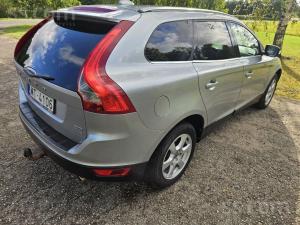 Pelēks Volvo XC60 2011 Kuldīga, ar dzinēja tilpumu 2.40 L un nobraukumu 334 tūkst. km par 6600 €, foto 3 vietnē AUTOMOTO.COM.LV
