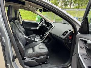 Grey Volvo XC60 2011 in Alytus, with an engine capacity of 2.00 L and mileage of 289 thousand km for 8950 €, photo 10 on AUTOMOTO.COM.LV