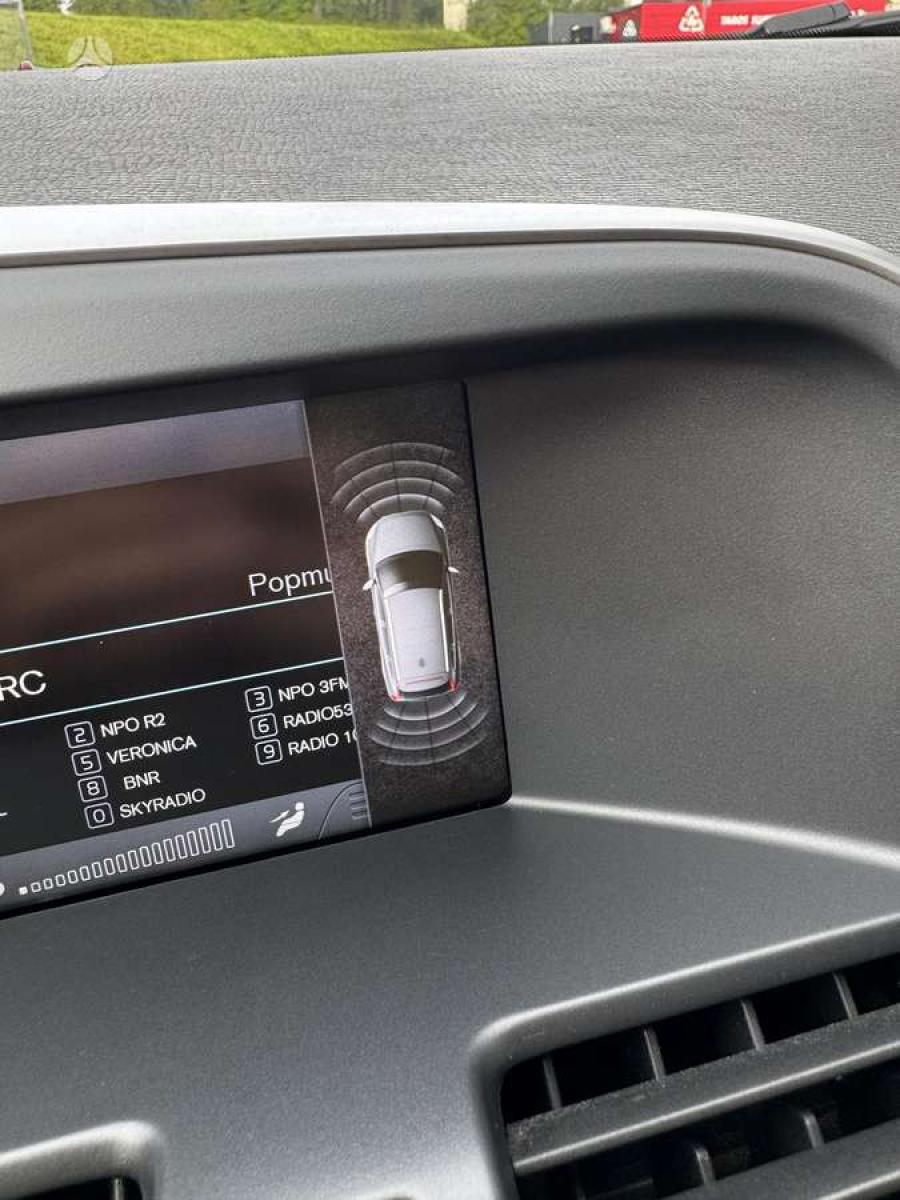 Grey Volvo XC60 2011 in Alytus, with an engine capacity of 2.00 L and mileage of 289 thousand km for 8950 €, photo 17 on AUTOMOTO.COM.LV