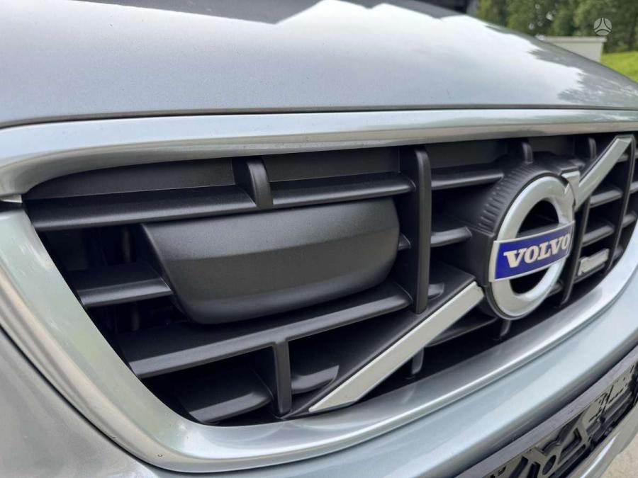 Grey Volvo XC60 2011 in Alytus, with an engine capacity of 2.00 L and mileage of 289 thousand km for 8950 €, photo 34 on AUTOMOTO.COM.LV