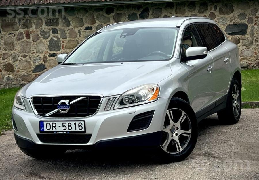 Pelēks Volvo XC60 2011 Tukums, ar dzinēja tilpumu 2.40 L un nobraukumu 290 tūkst. km par 9450 €, foto 3 vietnē AUTOMOTO.COM.LV