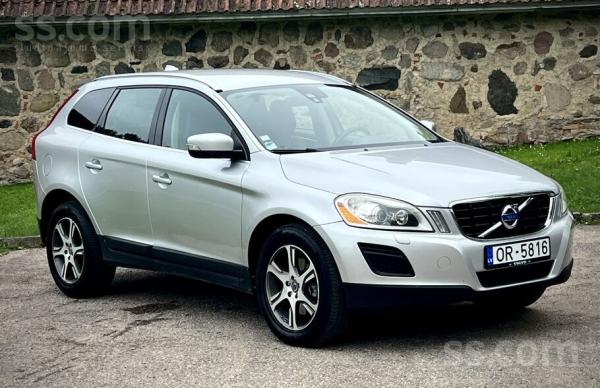 Pelēks Volvo XC60 2011 Tukums, ar dzinēja tilpumu 2.40 L un nobraukumu 290 tūkst. km par 9390 €, foto 4 vietnē AUTOMOTO.COM.LV