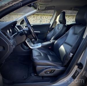 Pelēks Volvo XC60 2011 Tukums, ar dzinēja tilpumu 2.40 L un nobraukumu 290 tūkst. km par 9450 €, foto 9 vietnē AUTOMOTO.COM.LV