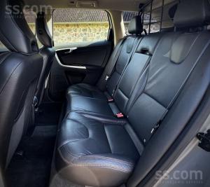 Pelēks Volvo XC60 2011 Tukums, ar dzinēja tilpumu 2.40 L un nobraukumu 290 tūkst. km par 9450 €, foto 10 vietnē AUTOMOTO.COM.LV