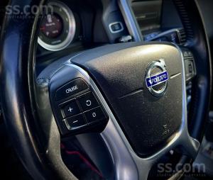 Pelēks Volvo XC60 2011 Tukums, ar dzinēja tilpumu 2.40 L un nobraukumu 290 tūkst. km par 9450 €, foto 16 vietnē AUTOMOTO.COM.LV