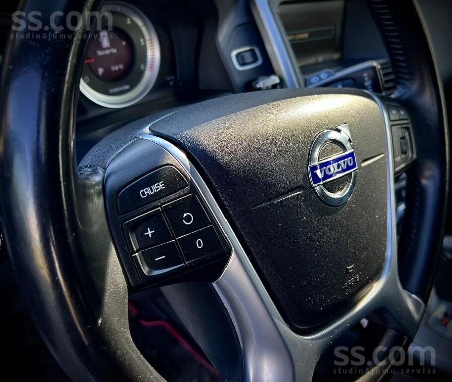 Pelēks Volvo XC60 2011 Tukums, ar dzinēja tilpumu 2.40 L un nobraukumu 290 tūkst. km par 9450 €, foto 16 vietnē AUTOMOTO.COM.LV