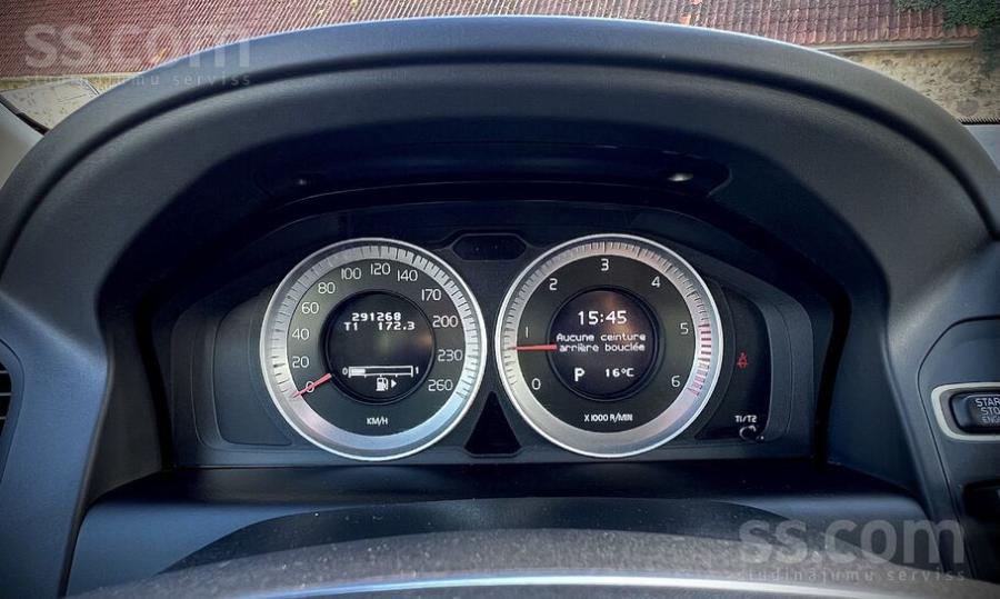 Pelēks Volvo XC60 2011 Tukums, ar dzinēja tilpumu 2.40 L un nobraukumu 290 tūkst. km par 9450 €, foto 19 vietnē AUTOMOTO.COM.LV