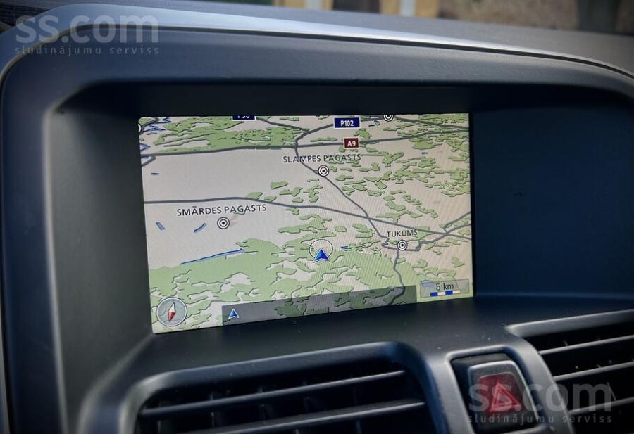 Pelēks Volvo XC60 2011 Tukums, ar dzinēja tilpumu 2.40 L un nobraukumu 290 tūkst. km par 9450 €, foto 24 vietnē AUTOMOTO.COM.LV