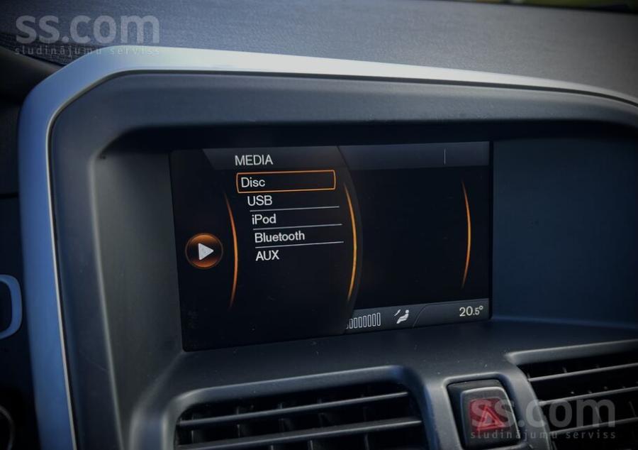 Pelēks Volvo XC60 2011 Tukums, ar dzinēja tilpumu 2.40 L un nobraukumu 290 tūkst. km par 9450 €, foto 25 vietnē AUTOMOTO.COM.LV