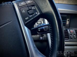 Pelēks Volvo XC60 2011 Tukums, ar dzinēja tilpumu 2.40 L un nobraukumu 290 tūkst. km par 9450 €, foto 26 vietnē AUTOMOTO.COM.LV