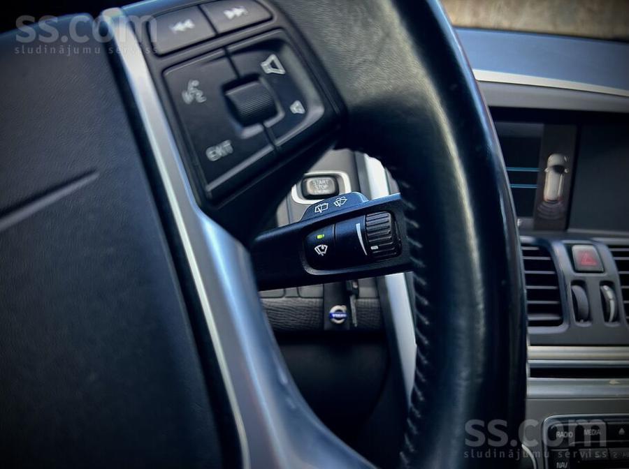 Pelēks Volvo XC60 2011 Tukums, ar dzinēja tilpumu 2.40 L un nobraukumu 290 tūkst. km par 9450 €, foto 26 vietnē AUTOMOTO.COM.LV