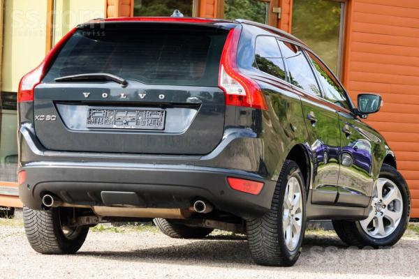 Pelēks Volvo XC60 2011 Tukums, ar dzinēja tilpumu 2.40 L un nobraukumu 247 tūkst. km par 9990 €, foto 4 vietnē AUTOMOTO.COM.LV
