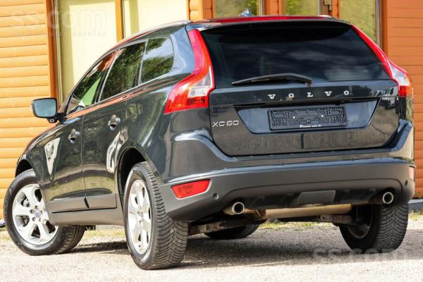 Pelēks Volvo XC60 2011 Tukums, ar dzinēja tilpumu 2.40 L un nobraukumu 247 tūkst. km par 9990 €, foto 5 vietnē AUTOMOTO.COM.LV