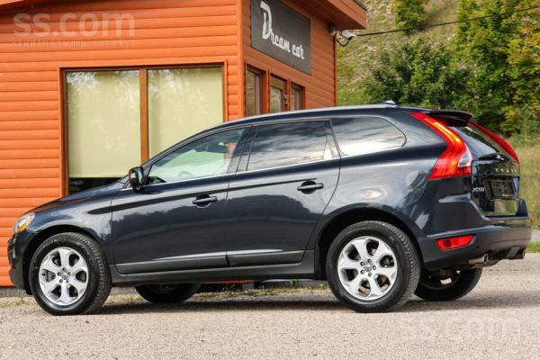 Pelēks Volvo XC60 2011 Tukums, ar dzinēja tilpumu 2.40 L un nobraukumu 247 tūkst. km par 9990 €, foto 6 vietnē AUTOMOTO.COM.LV
