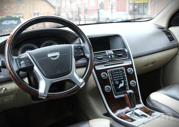 Pelēks Volvo XC60 2011 Rēzekne, ar dzinēja tilpumu 2.40 L un nobraukumu 343 tūkst. km par 7995 €, foto 9 vietnē AUTOMOTO.COM.LV