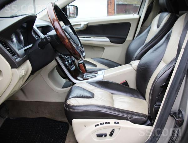 Pelēks Volvo XC60 2011 Rēzekne, ar dzinēja tilpumu 2.40 L un nobraukumu 343 tūkst. km par 7995 €, foto 10 vietnē AUTOMOTO.COM.LV