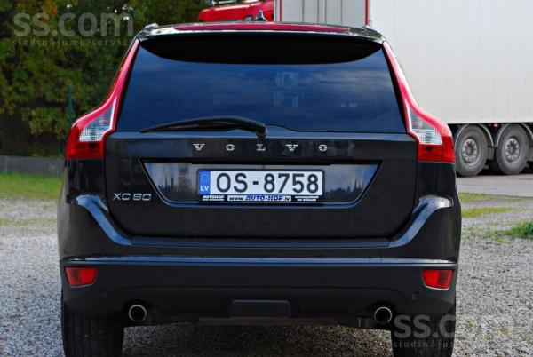Pelēks Volvo XC60 2011 Tukums, ar dzinēja tilpumu 2.40 L un nobraukumu 378 tūkst. km par 8500 €, foto 5 vietnē AUTOMOTO.COM.LV