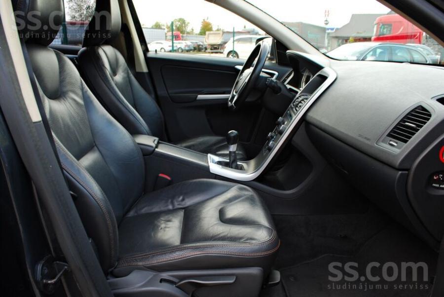 Pelēks Volvo XC60 2011 Tukums, ar dzinēja tilpumu 2.40 L un nobraukumu 378 tūkst. km par 8500 €, foto 6 vietnē AUTOMOTO.COM.LV