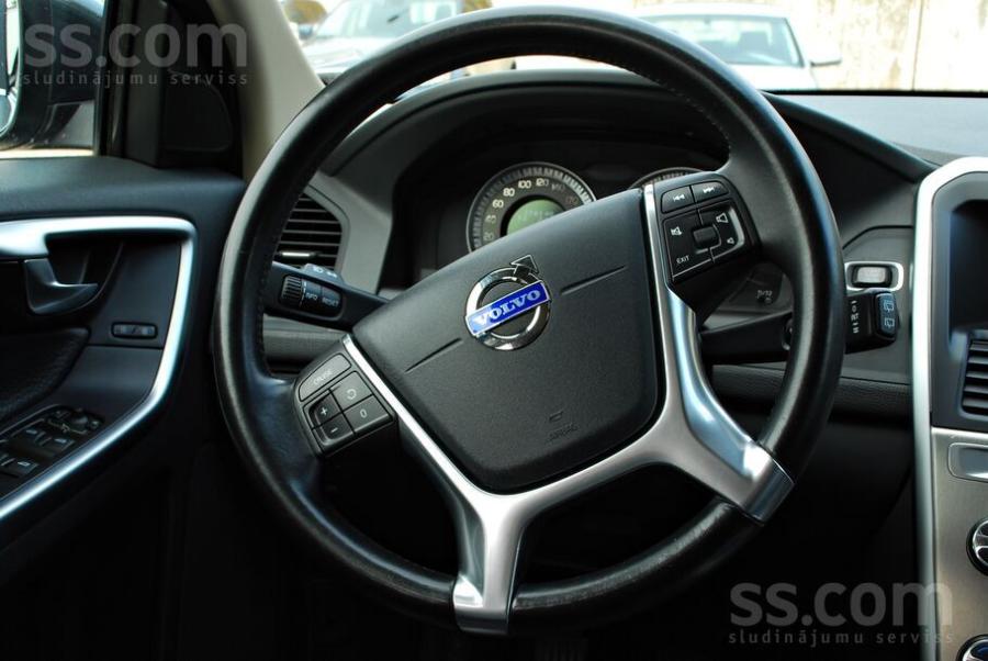 Pelēks Volvo XC60 2011 Tukums, ar dzinēja tilpumu 2.40 L un nobraukumu 378 tūkst. km par 8500 €, foto 12 vietnē AUTOMOTO.COM.LV