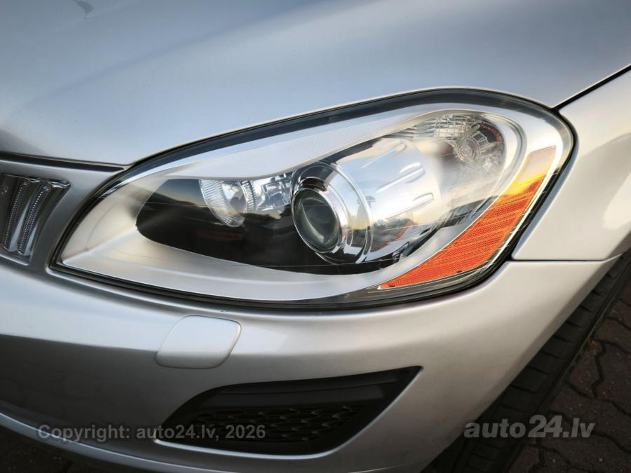 Pelēks Volvo XC60 2011 Tartu, ar dzinēja tilpumu 2.40 L un nobraukumu 368 tūkst. km par 7990 €, foto 8 vietnē AUTOMOTO.COM.LV