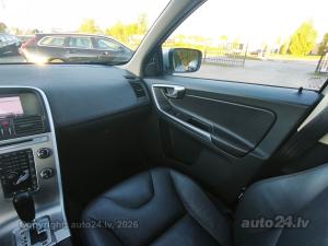 Pelēks Volvo XC60 2011 Tartu, ar dzinēja tilpumu 2.40 L un nobraukumu 368 tūkst. km par 7990 €, foto 12 vietnē AUTOMOTO.COM.LV