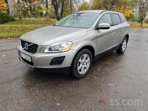 Grey Volvo XC60 2011 in Daugavpils, with an engine capacity of 2.40 L and mileage of 371 thousand km for 7200 €, photo 1 on AUTOMOTO.COM.LV