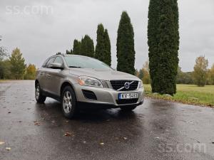 Pelēks Volvo XC60 2011 Daugavpils, ar dzinēja tilpumu 2.40 L un nobraukumu 371 tūkst. km par 7200 €, foto 3 vietnē AUTOMOTO.COM.LV