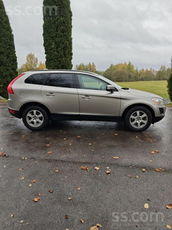 Volvo XC60 2011 Daugavpils vietnÄ PelÄks Volvo XC60 2011 Daugavpils, ar dzinÄja tilpumu 2.40 L un nobraukumu 371 tÅ«kst. km par 7200 ā¬, foto 4 vietnÄ AUTOMOTO.COM.LV