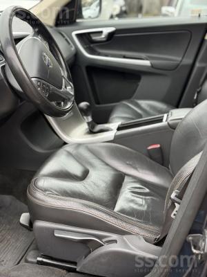 Pelēks Volvo XC60 2011 Rīga, ar dzinēja tilpumu 2.40 L un nobraukumu 0 tūkst. km par 7300 €, foto 9 vietnē AUTOMOTO.COM.LV