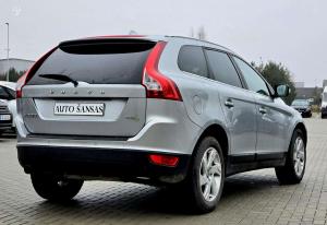 Grey Volvo XC60 2012 in Taurage, with an engine capacity of 1.98 L and mileage of 313 thousand km for 7500 €, photo 8 on AUTOMOTO.COM.LV