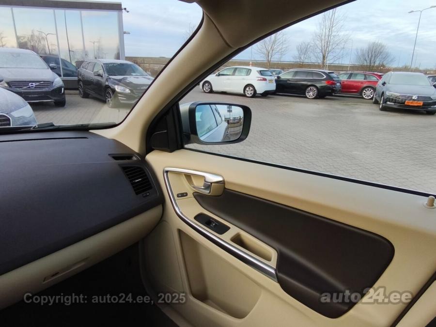 Pelēks Volvo XC60 2012 Tartu, ar dzinēja tilpumu 2.40 L un nobraukumu 193 tūkst. km par 11990 €, foto 9 vietnē AUTOMOTO.COM.LV