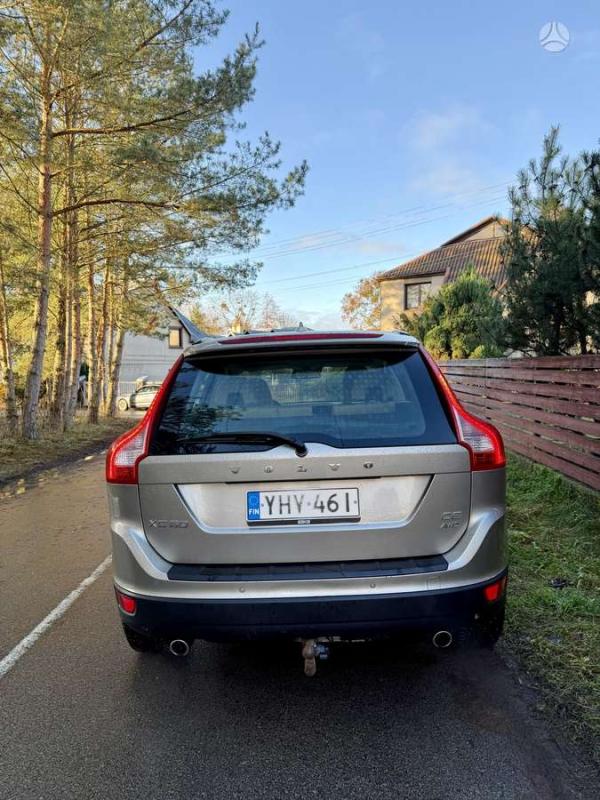 Pelēks Volvo XC60 2012 Kauņa, ar dzinēja tilpumu 2.40 L un nobraukumu 400 tūkst. km par 7900 €, foto 2 vietnē AUTOMOTO.COM.LV