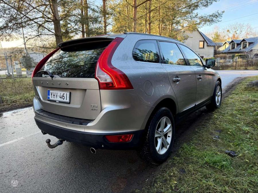 Pelēks Volvo XC60 2012 Kauņa, ar dzinēja tilpumu 2.40 L un nobraukumu 407 tūkst. km par 7700 €, foto 4 vietnē AUTOMOTO.COM.LV