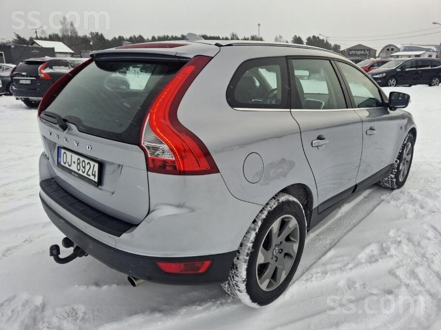 Pelēks Volvo XC60 2012 Rīga, ar dzinēja tilpumu 2.40 L un nobraukumu 207 tūkst. km par 10650 €, foto 3 vietnē AUTOMOTO.COM.LV