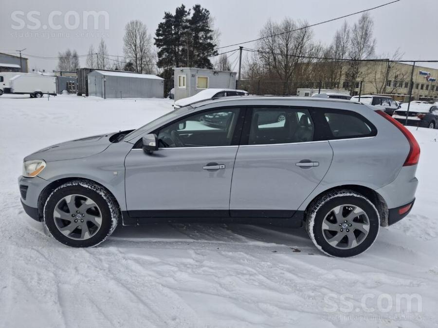 Pelēks Volvo XC60 2012 Rīga, ar dzinēja tilpumu 2.40 L un nobraukumu 207 tūkst. km par 10650 €, foto 6 vietnē AUTOMOTO.COM.LV