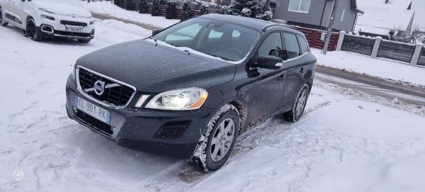 Pelēks Volvo XC60 2012 Viļņa, ar dzinēja tilpumu 2.40 L un nobraukumu 259 tūkst. km par 9850 €, foto 3 vietnē AUTOMOTO.COM.LV