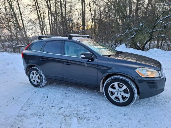 Pelēks Volvo XC60 2012 Klaipėda, ar dzinēja tilpumu 3.20 L un nobraukumu 208 tūkst. km par 6500 €, foto 1 vietnē AUTOMOTO.COM.LV