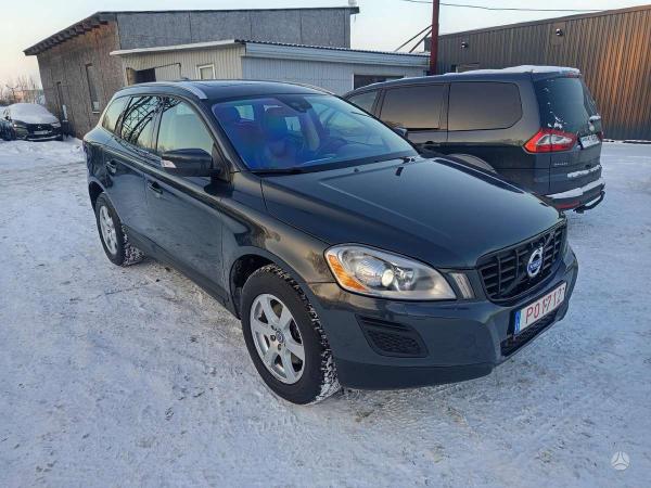 Pelēks Volvo XC60 2012 Marijampole, ar dzinēja tilpumu 2.40 L un nobraukumu 290 tūkst. km par 8800 €, foto 4 vietnē AUTOMOTO.COM.LV