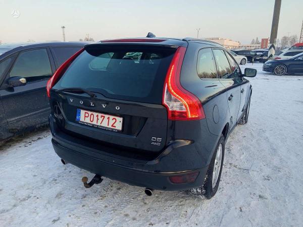 Pelēks Volvo XC60 2012 Marijampole, ar dzinēja tilpumu 2.40 L un nobraukumu 290 tūkst. km par 8800 €, foto 7 vietnē AUTOMOTO.COM.LV