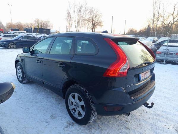 Pelēks Volvo XC60 2012 Marijampole, ar dzinēja tilpumu 2.40 L un nobraukumu 290 tūkst. km par 8800 €, foto 10 vietnē AUTOMOTO.COM.LV