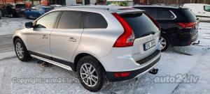 Pelēks Volvo XC60 2012 Tiri, ar dzinēja tilpumu 2.40 L un nobraukumu 266 tūkst. km par 11690 €, foto  vietnē AUTOMOTO.COM.LV