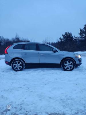Pelēks Volvo XC60 2012 Utena, ar dzinēja tilpumu 2.40 L un nobraukumu 157 tūkst. km par 3699 €, foto 5 vietnē AUTOMOTO.COM.LV