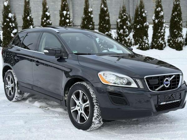 Grey Volvo XC60 2012 in Siauliai, with an engine capacity of 2.40 L and mileage of 290 thousand km for 11950 €, photo 3 on AUTOMOTO.COM.LV